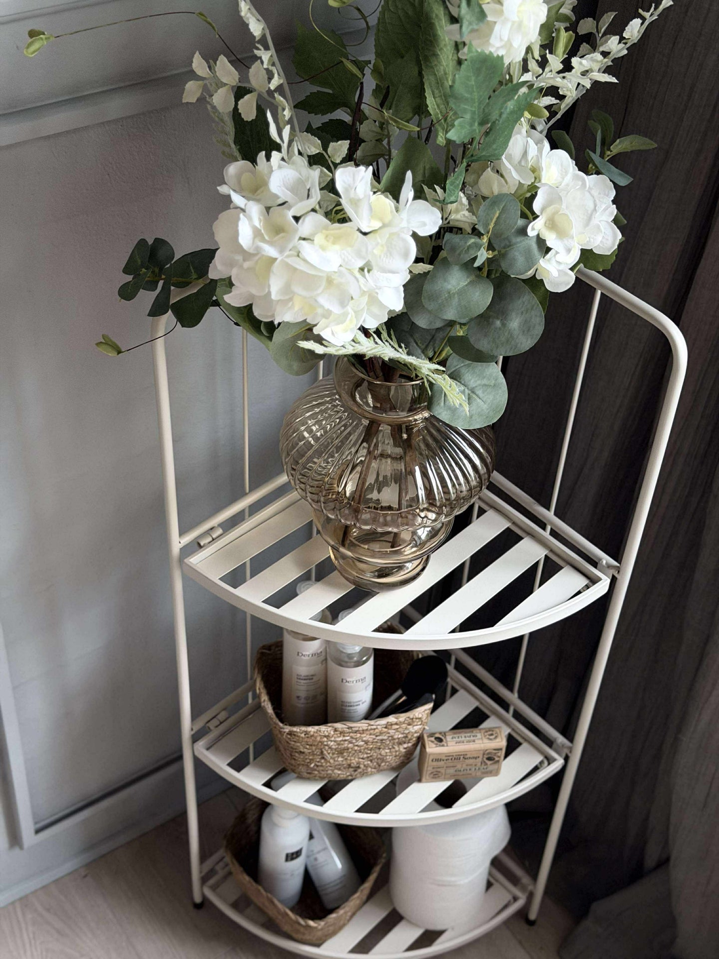 Reol i metal - Hvid – VIAMAJA.SE